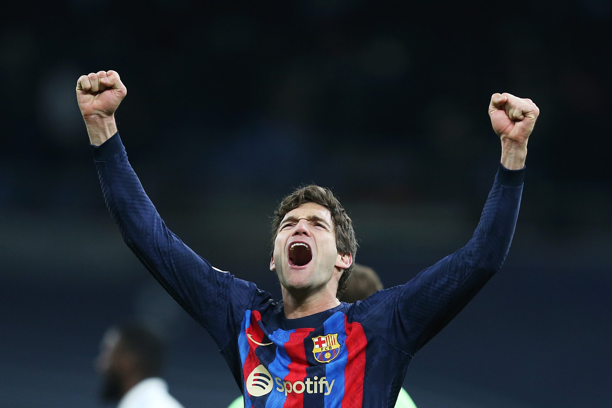 El FC Barcelona le abre la puerta a Marcos Alonso | La Colina de Nervión