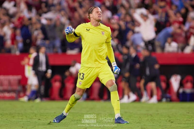 Fichajes Sevilla FC: Nyland da por hecha su renovación | La Colina de ...