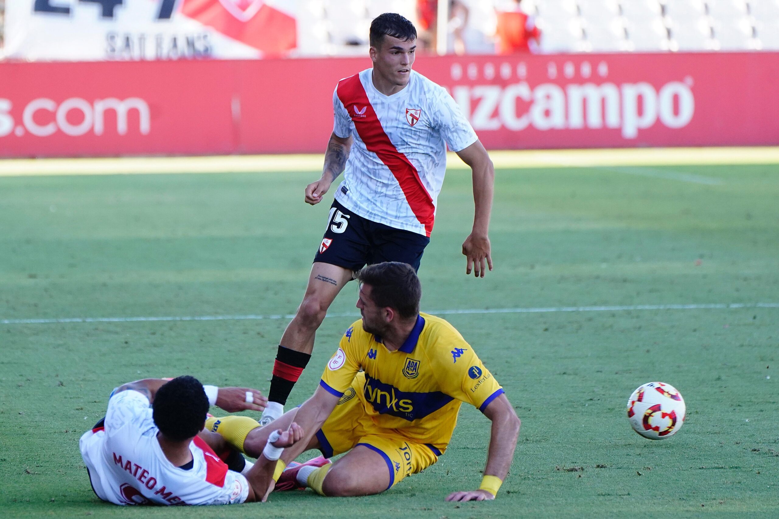 Sevilla FC: El Sevilla Atlético echa el telón de un sobresaliente año ...